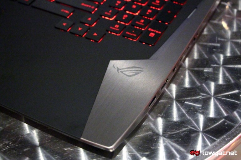 ASUS Officially Launches The Liquid-Cooled ROG GX700 Gaming Laptop In ...