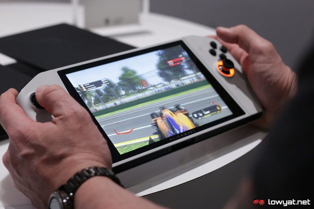 Alienware Concept UFO Hands On: A Portable Gaming Machine With A Little ...