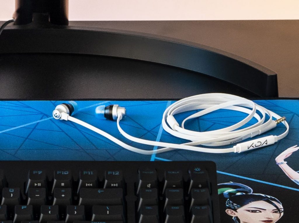 Logitech G Launches K/DA Themed Gaming Gear In Collaboration With Riot ...