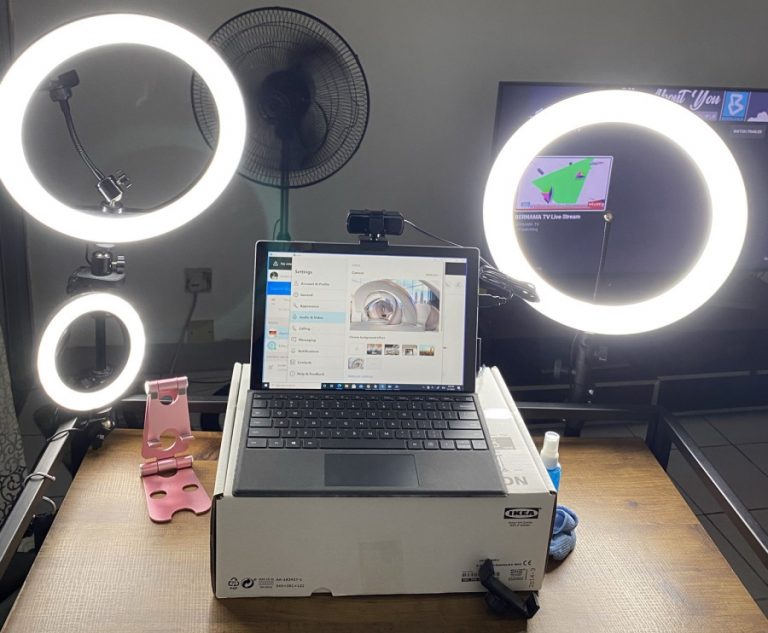 Awani Journalist Reveals How She Delivers Live News From Home - Lowyat.NET