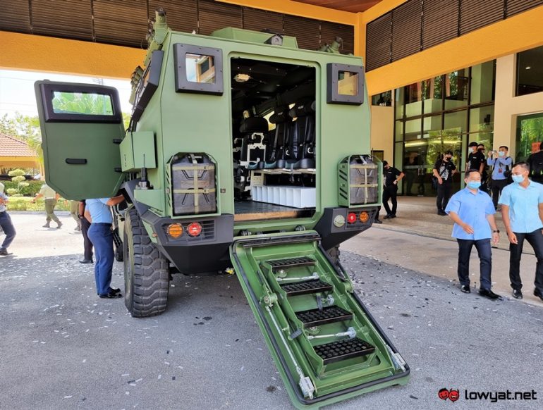 Malaysia’s First Armoured Vehicle Now Has A Name: The Tarantula HMAV ...