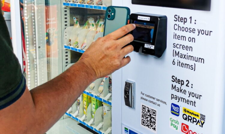 FamilyMart Malaysia Rolls Out Its First Smart Kiosk - Lowyat.NET