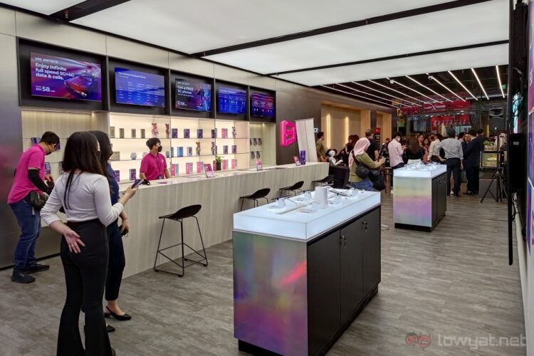 Yes Launches Its First Experience Store In Lot 10 - Lowyat.NET