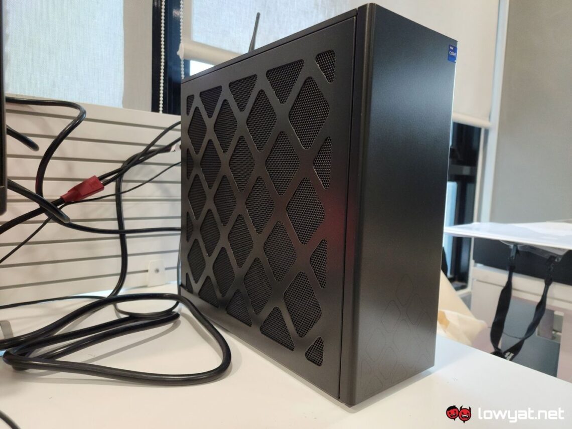 Intel NUC 13 Extreme Lightning Review: Masterclass In Compact Computing ...