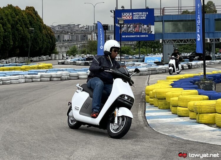 Blueshark R1 Series Electric Scooter Now Available In Malaysia: Price ...