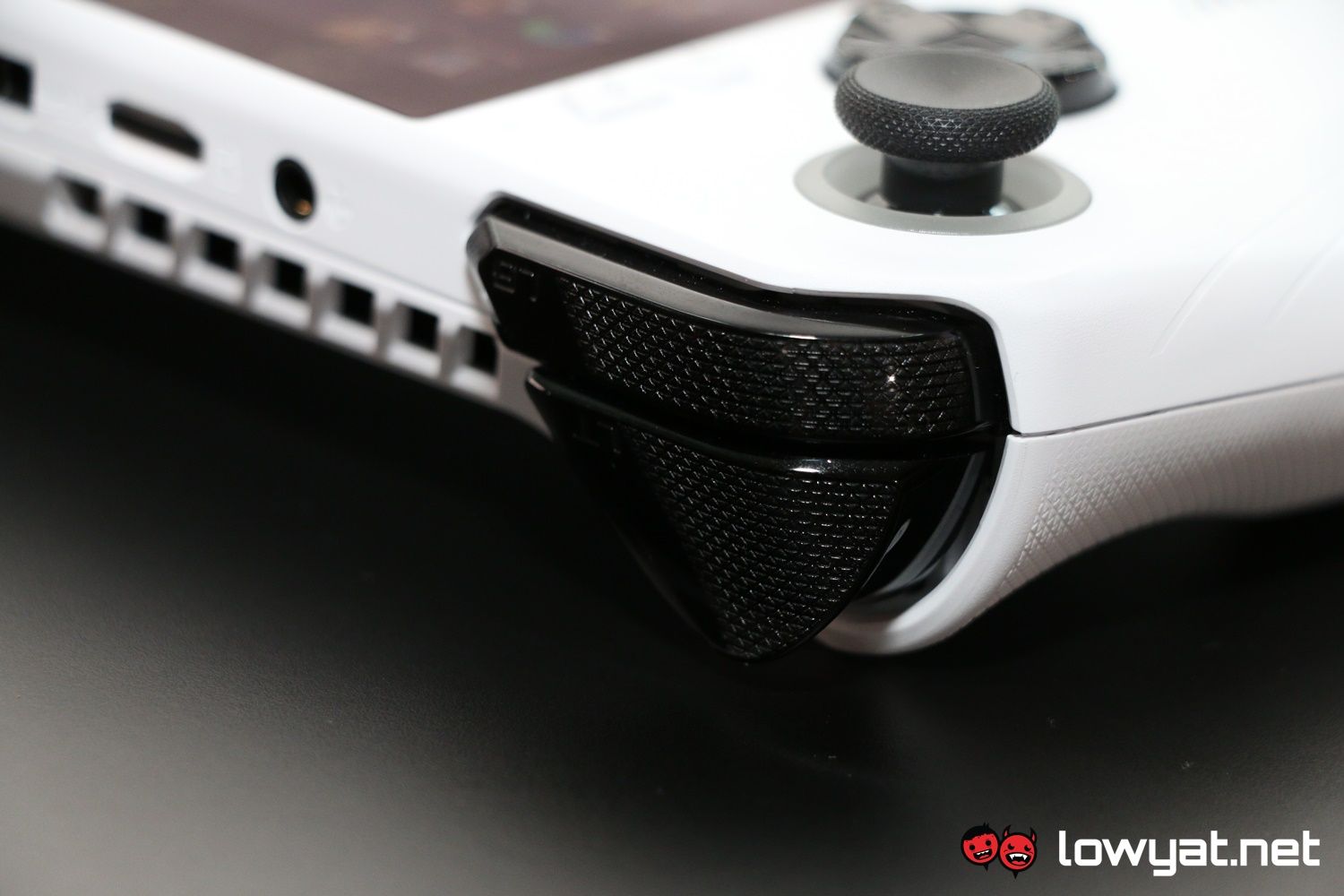 Asus Rog Ally Hands On More Powerful And Chunkier Than It Lets On Lowyatnet