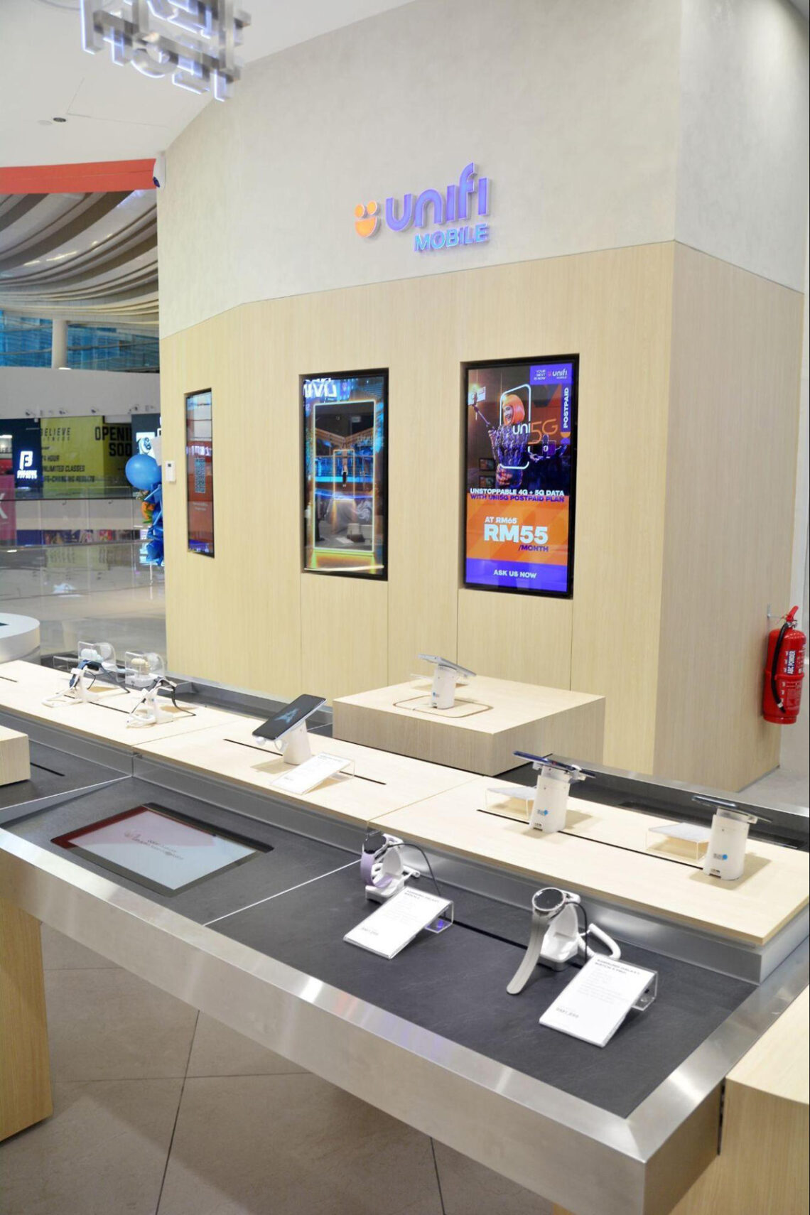 Experience The Future Of Unifi With Their Newest Store In IOI City Mall ...