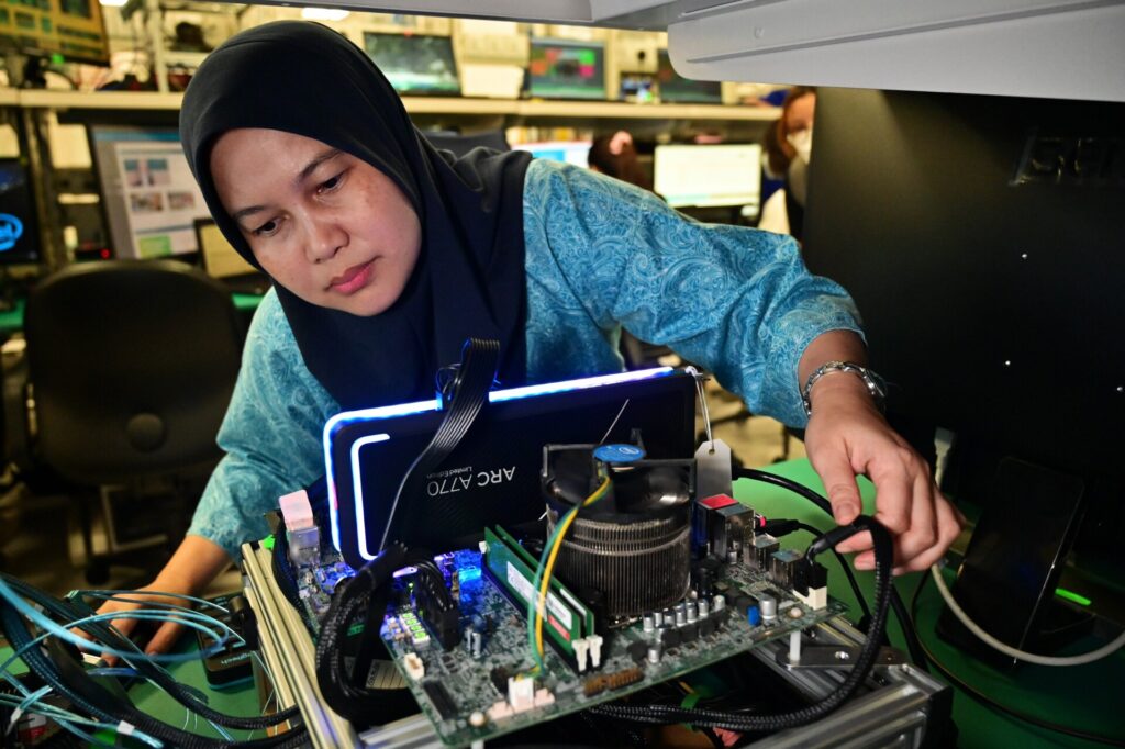 Photo Essay: Intel Tech Tour Malaysia 2023 - Lowyat.NET