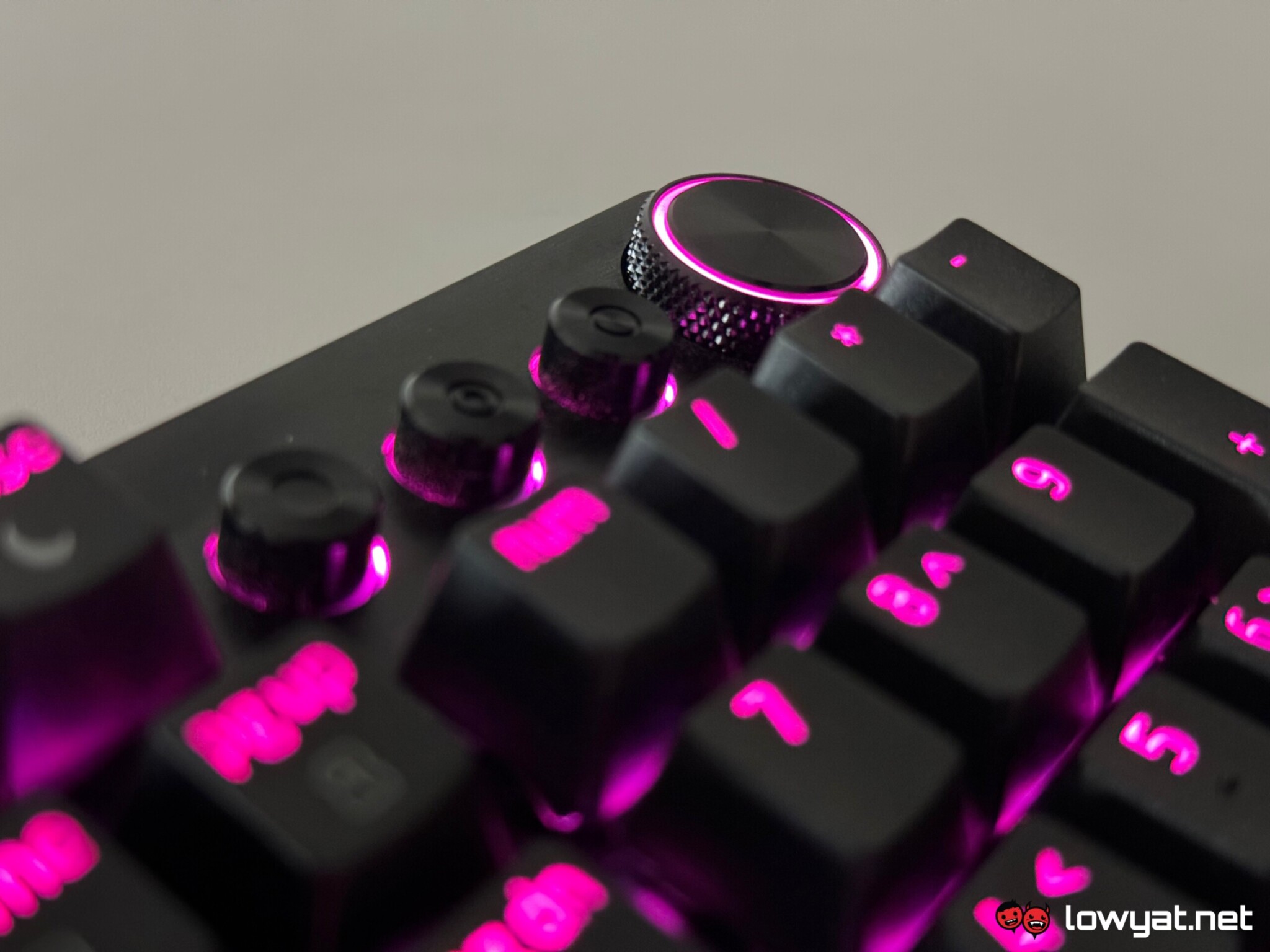 Razer Huntsman V3 Pro Lightning Review: Fancy, Practical, And Expensive ...
