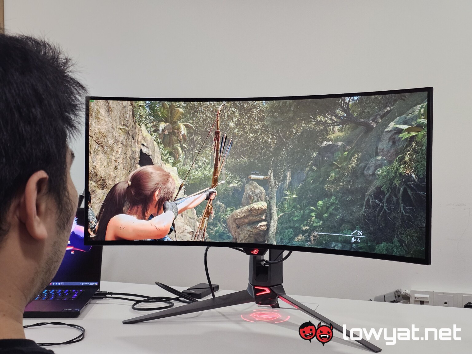 ASUS ROG Swift OLED PG34WCDM Lightning Review: A Comfortable Curvy ...