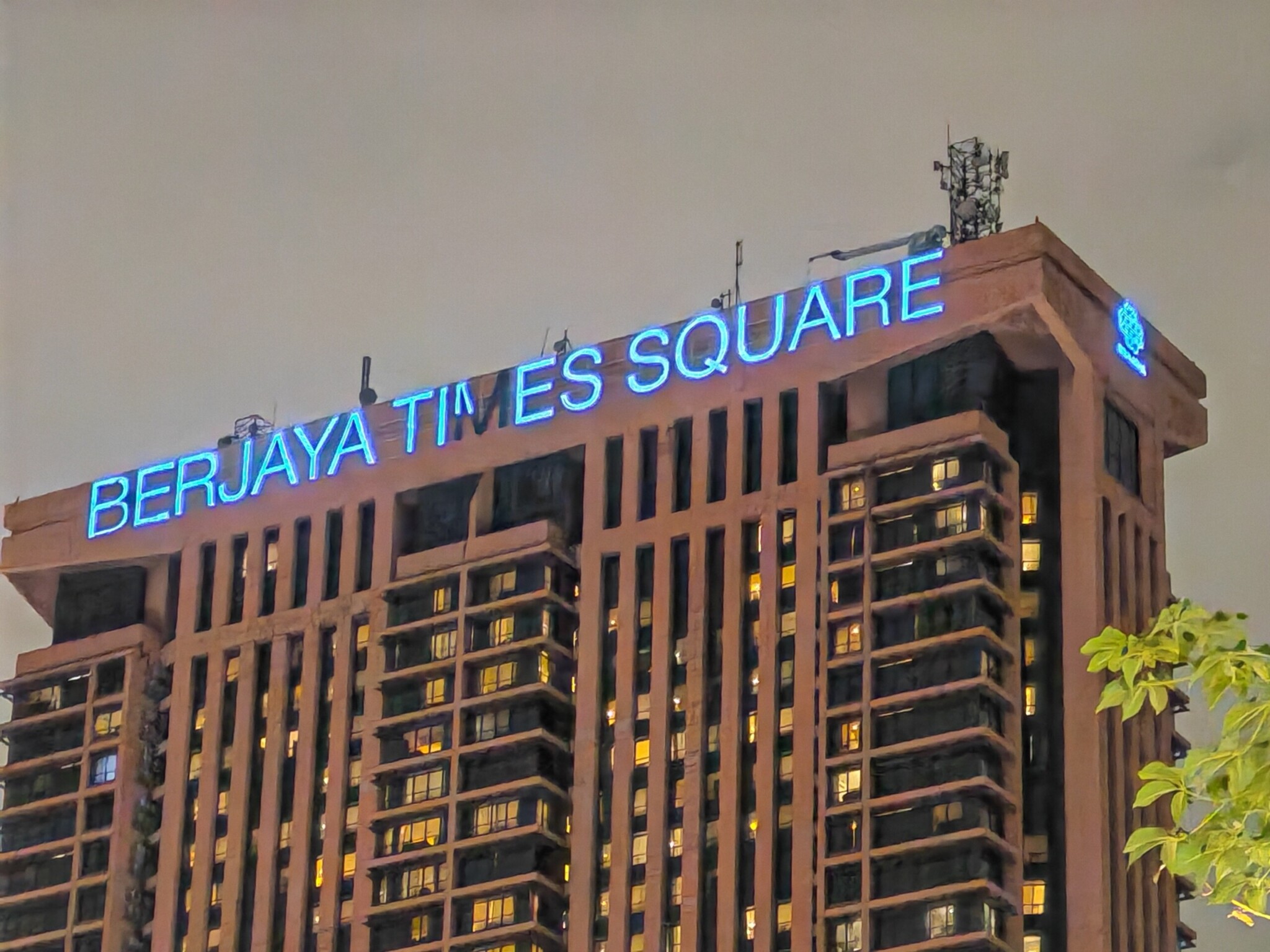 HONOR 200 Pro Review: Nearly A Flagship - Lowyat.NET