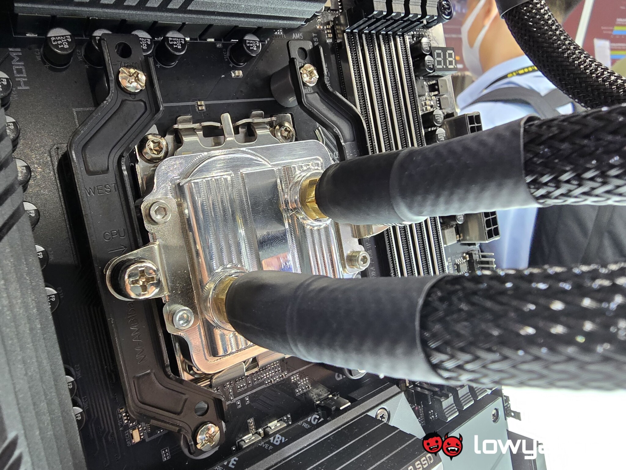 Noctua Has A Liquid Cooling Prototype That Isn't An AIO - Lowyat.NET