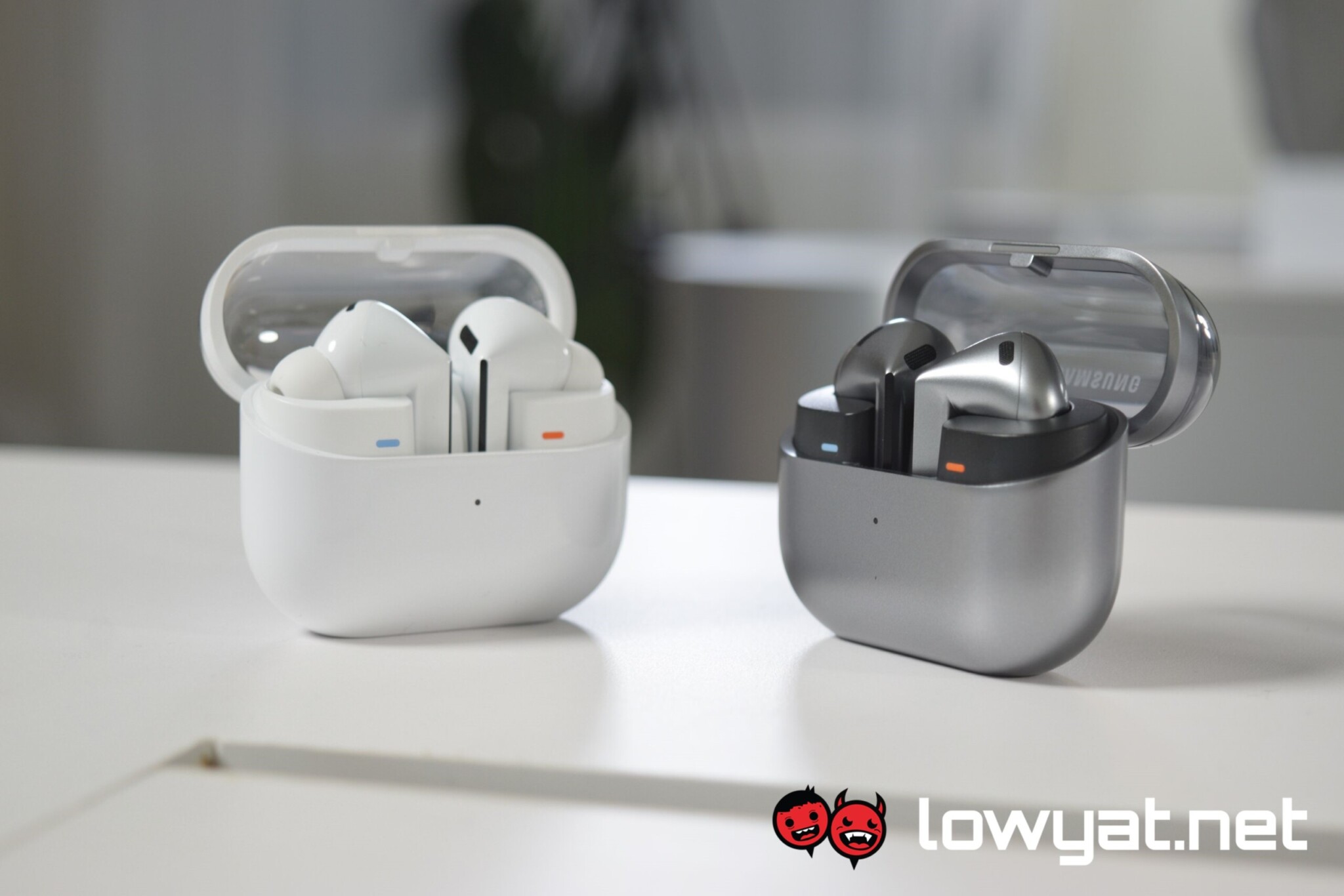 Samsung May Launch Bone-Conduction Headphones Alongside Foldables ...