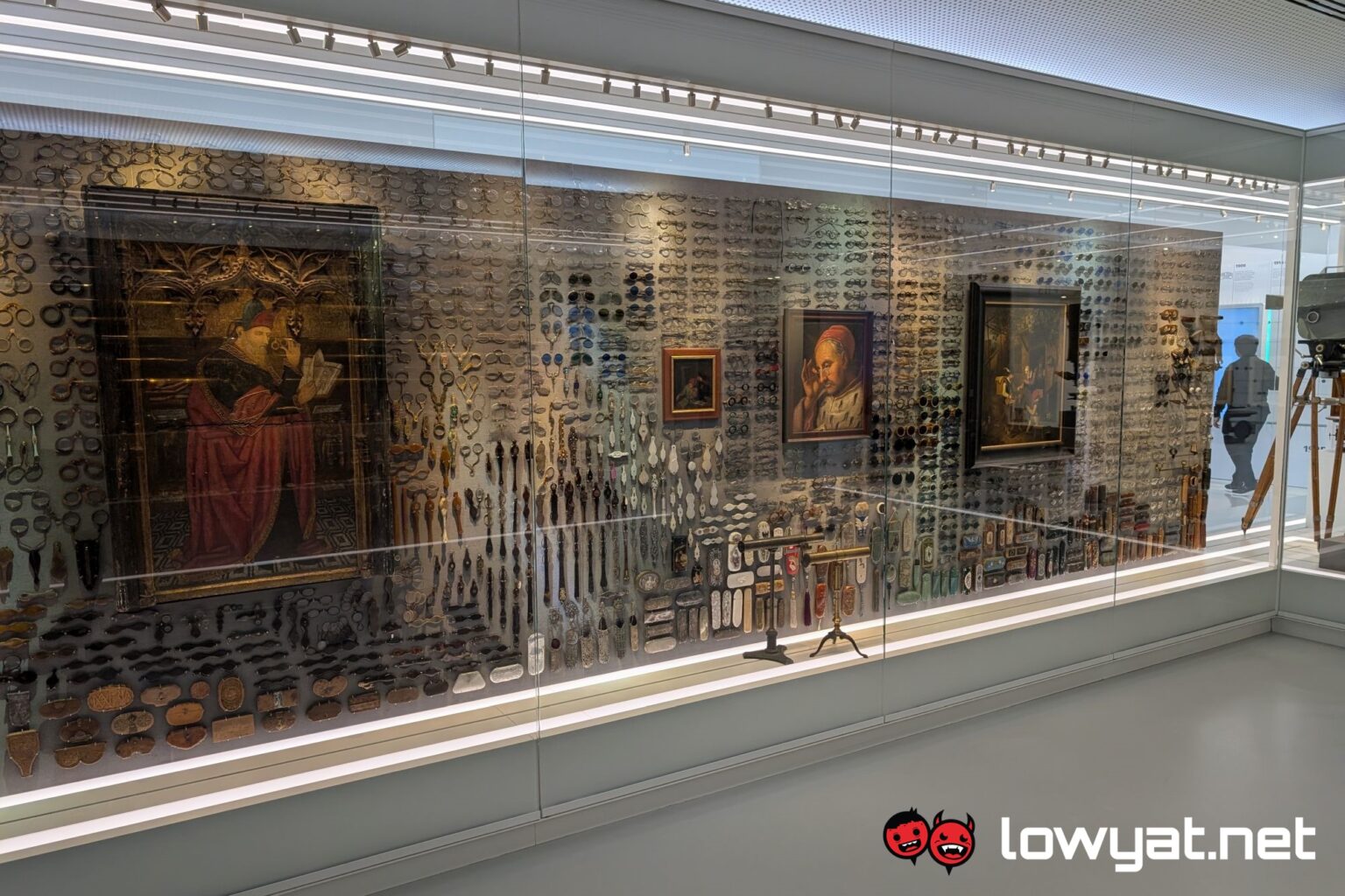 Photo Essay: A Quick Look At The ZEISS Museum Of Optics - Lowyat.NET