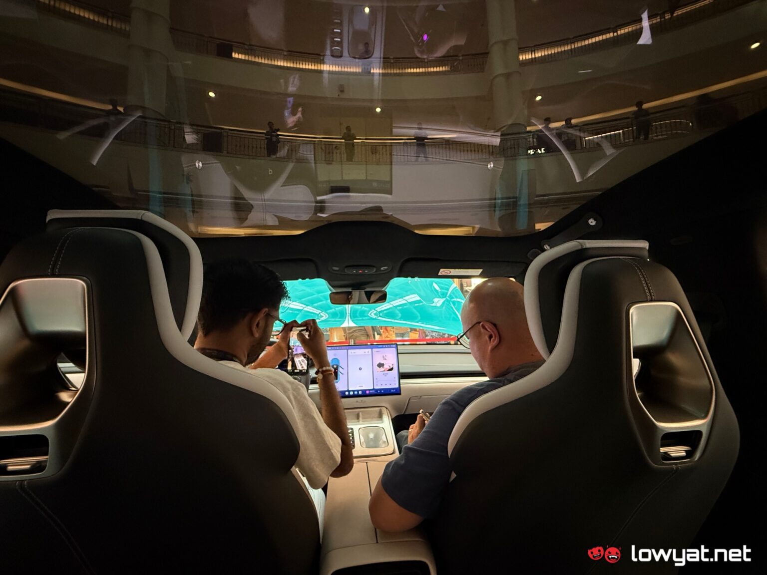 Xiaomi SU7 EV On Display At Suria KLCC Until 20 October 2024 - Lowyat.NET