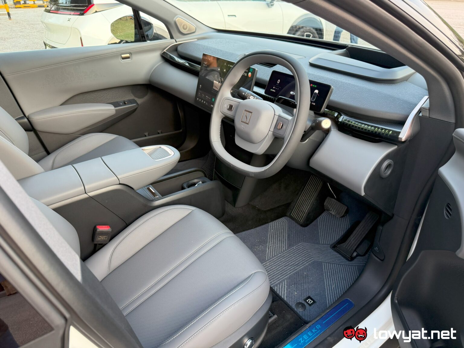 Zeekr Now Official In Malaysia; Introduces Zeekr 009 MPV And Zeekr X ...