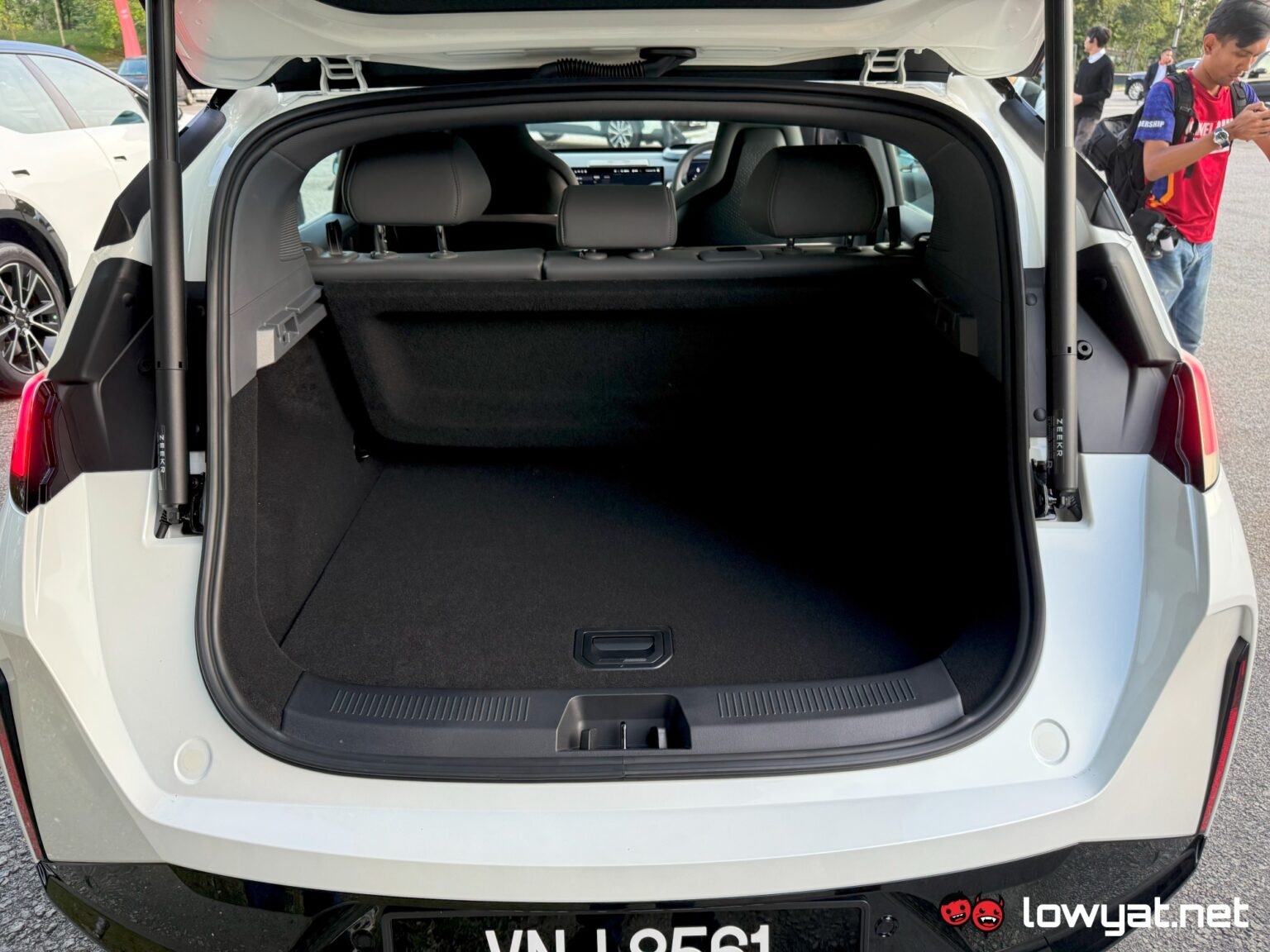 Zeekr Now Official In Malaysia; Introduces Zeekr 009 MPV And Zeekr X ...