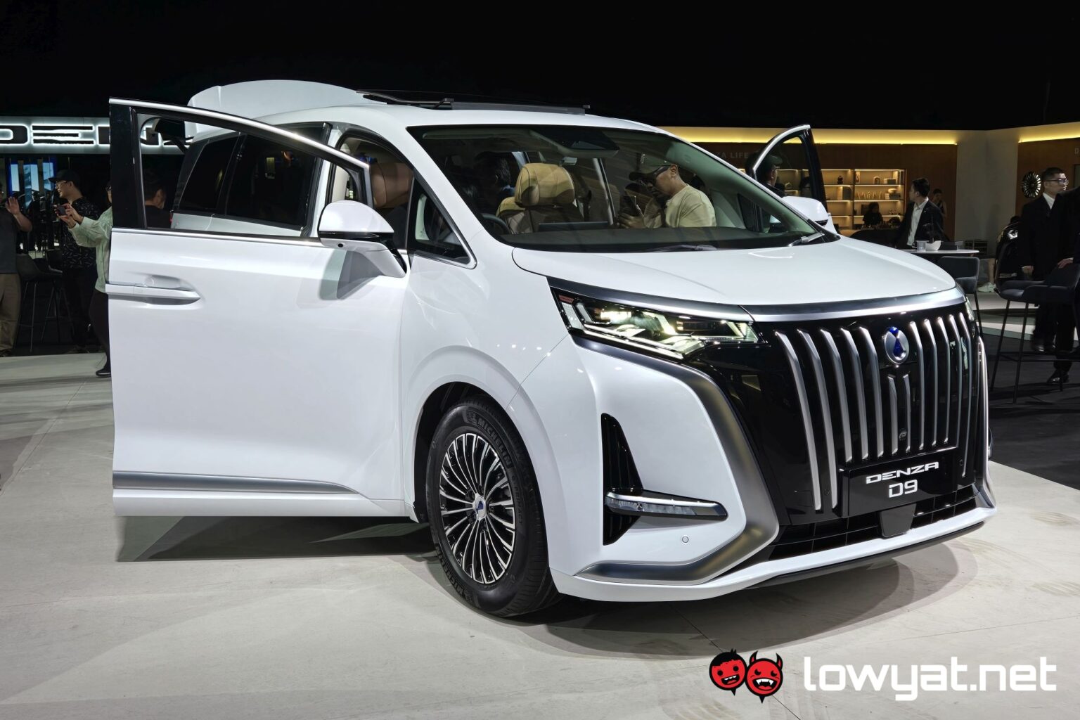 Denza D9 Electric MPV Launches In Malaysia From RM259,000 - Lowyat.NET