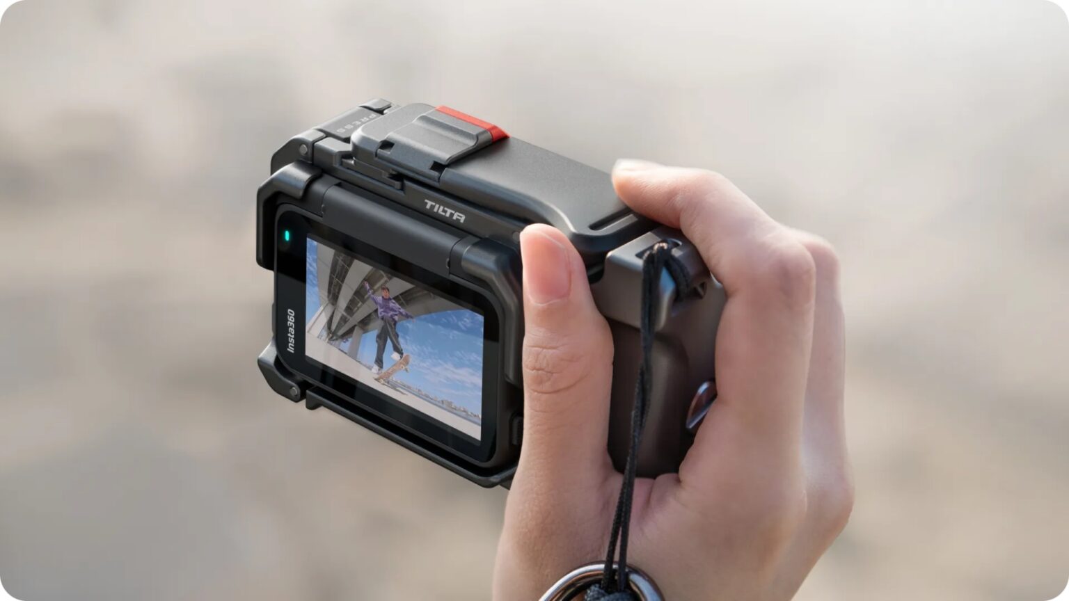 Insta360 Introduces New Xplorer Grip Kit For Ace Pro 2 - Lowyat.NET