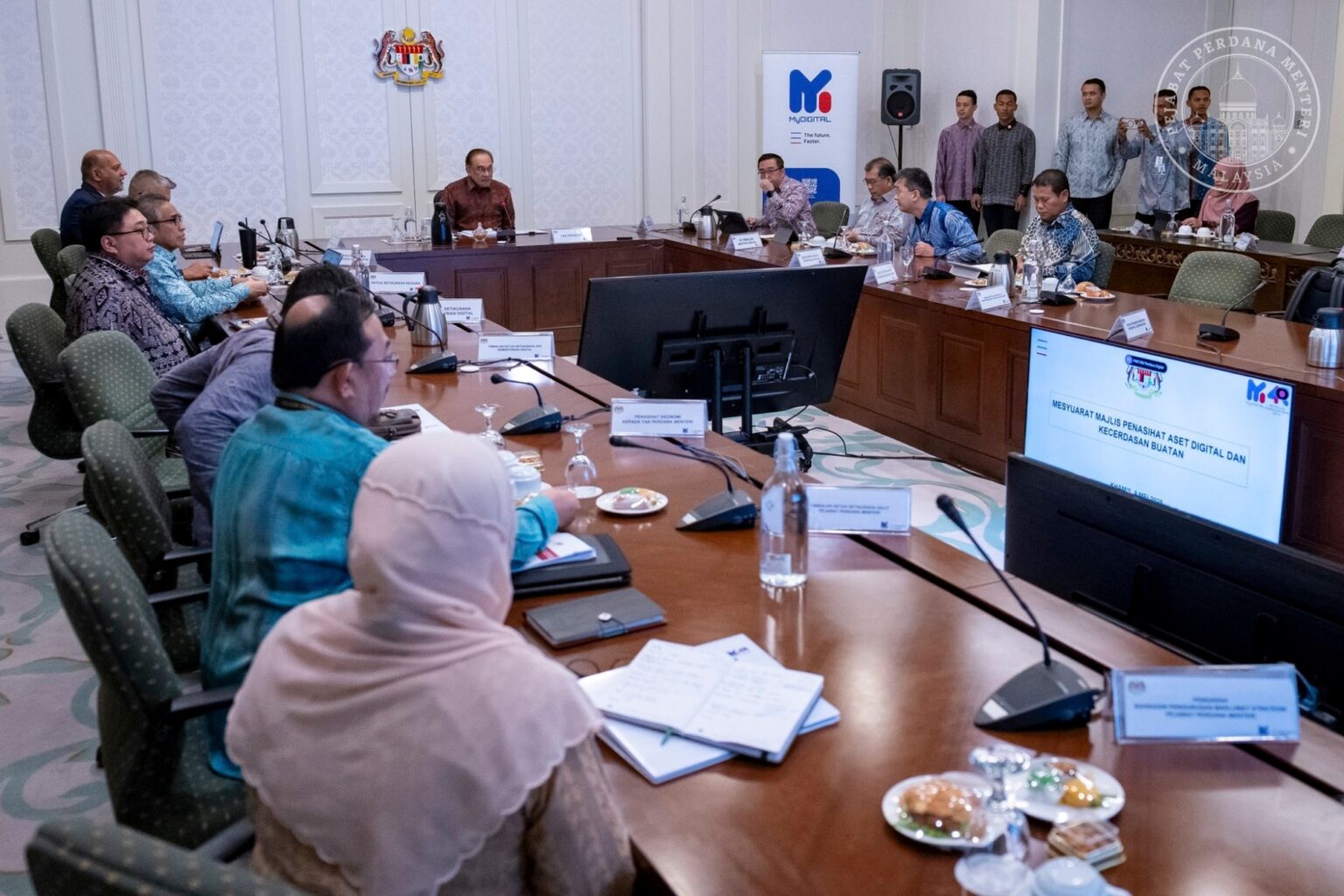 Government To Form Digital Asset And AI Advisory Council - Lowyat.NET