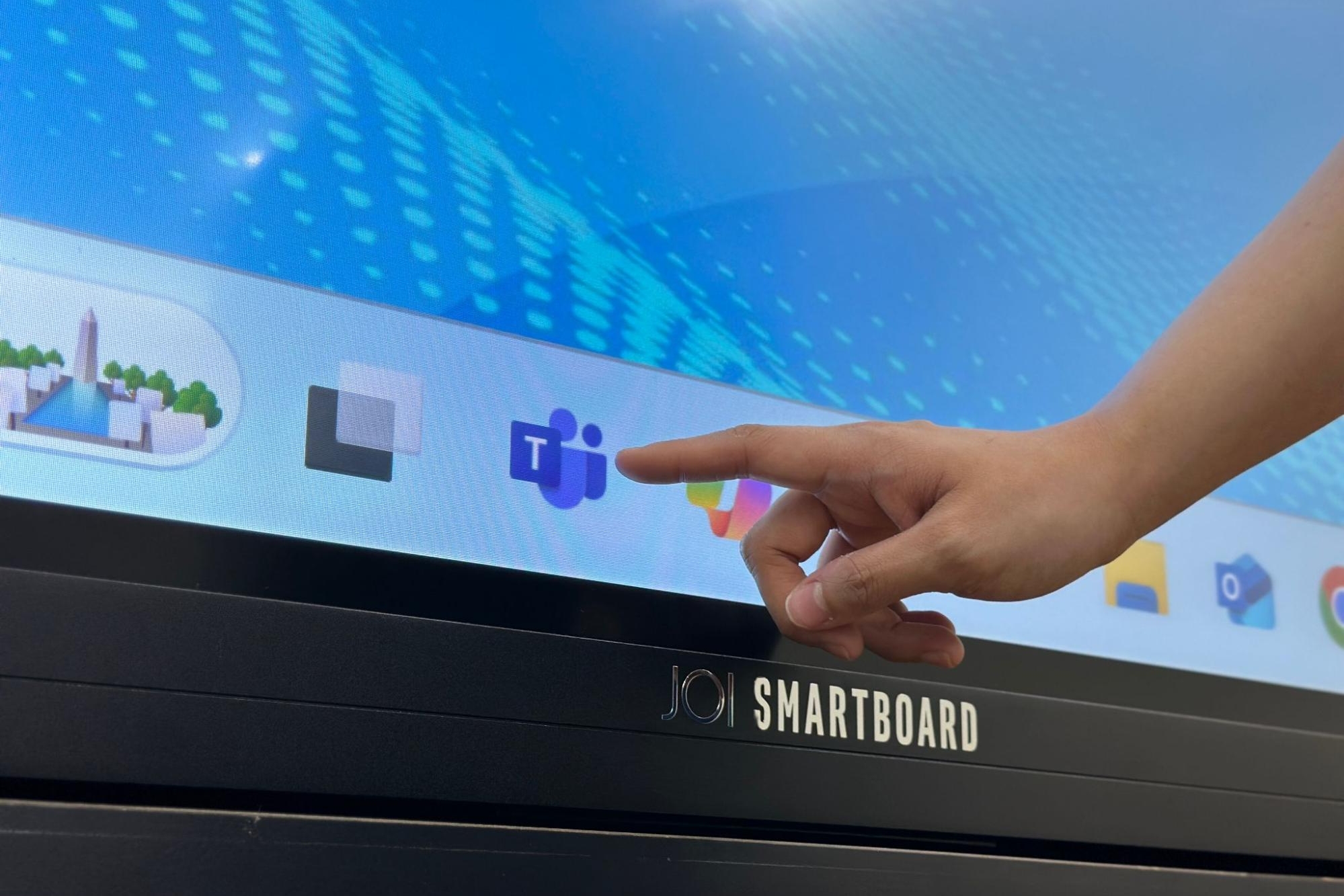 JOI Smartboard: Powering AI Classrooms With Intel - Lowyat.NET