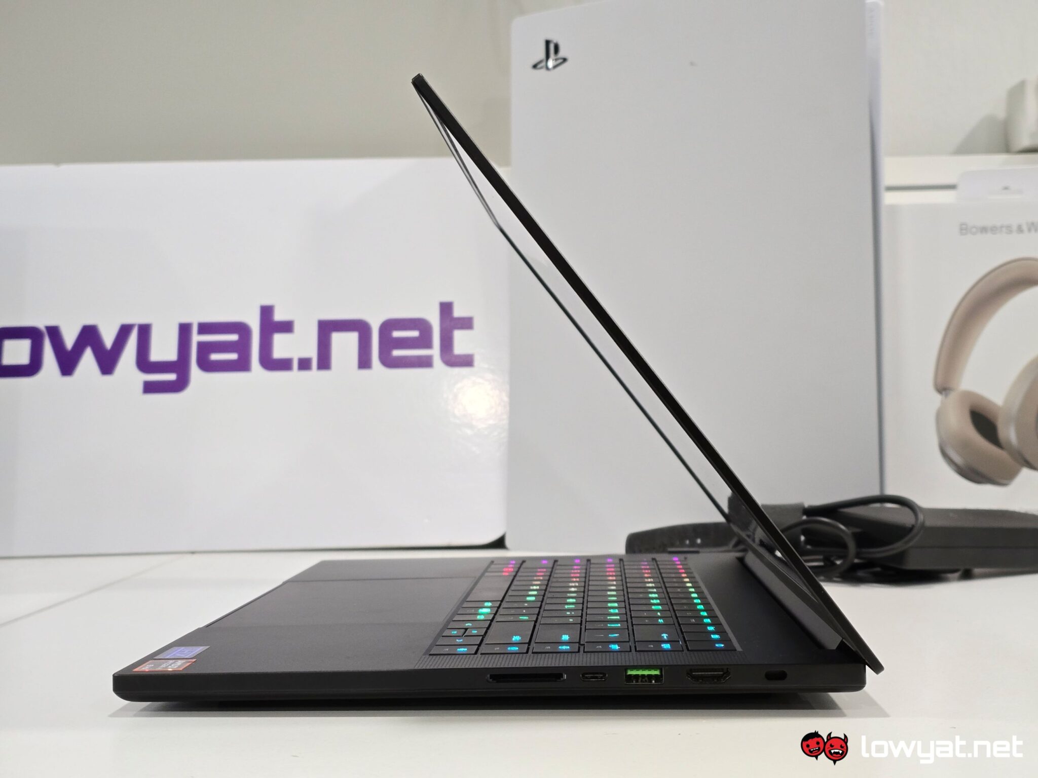 Razer Blade 16 2025 Review: A Premium Package Of Clunkiness - Lowyat.NET