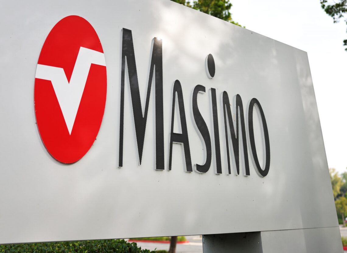 Apple Ordered To Pay Masimo US$634 Million Over Patent Dispute - Lowyat.NET